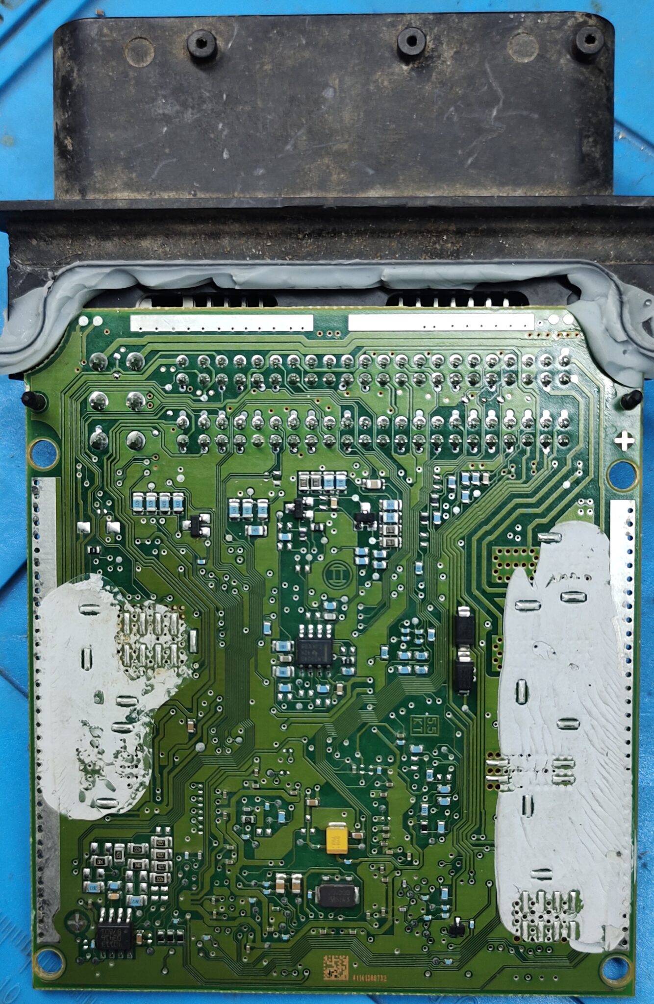 48015 Power And System IC Pinouts Bosch Small ECM M17.9.11 hyundai i10,i20,verna PETROL Manual ...